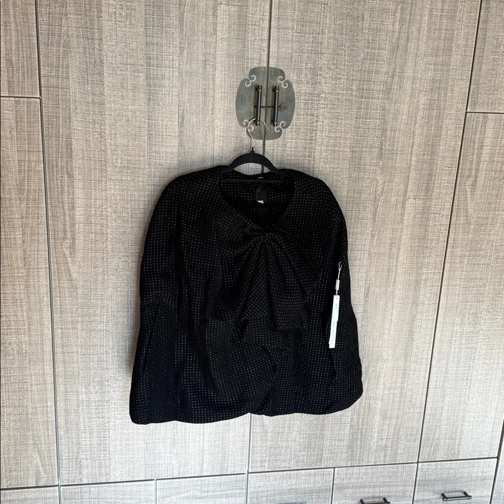Poleci | Tops | Poleci Cape With A Large Bow And A Dotted Texture ...